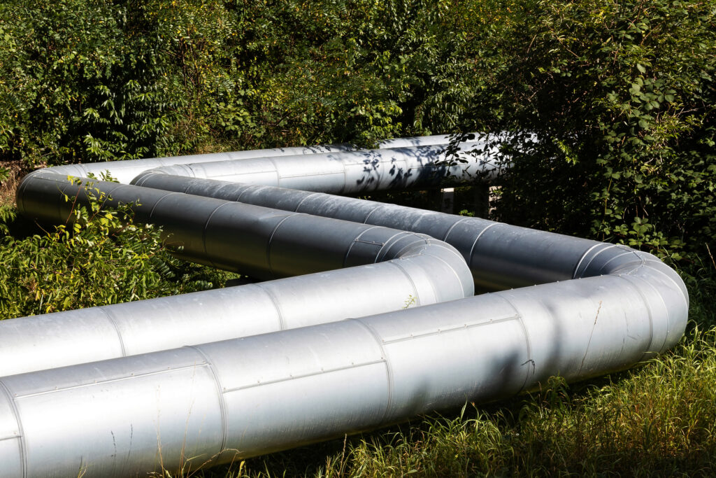 Canada and Alberta advance proposed West Coast oil pipeline through ...